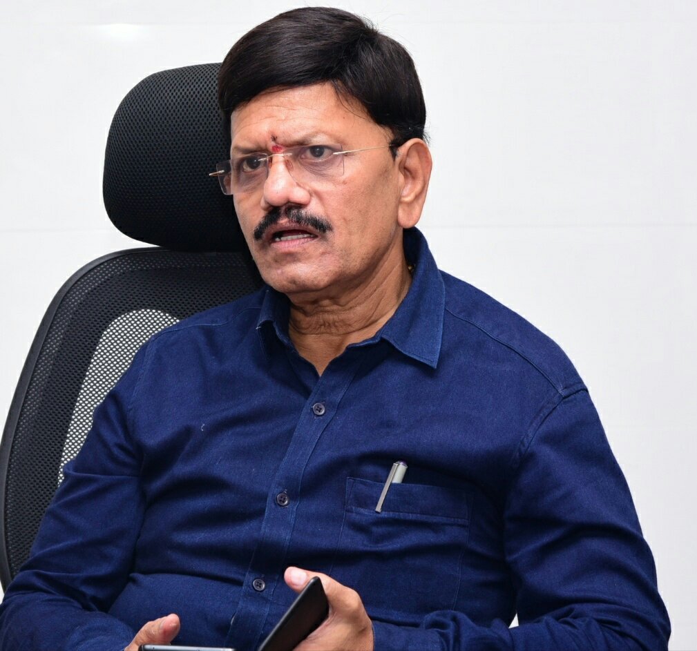 Profile-Photos – B Lakshmikantham, IAS Retired